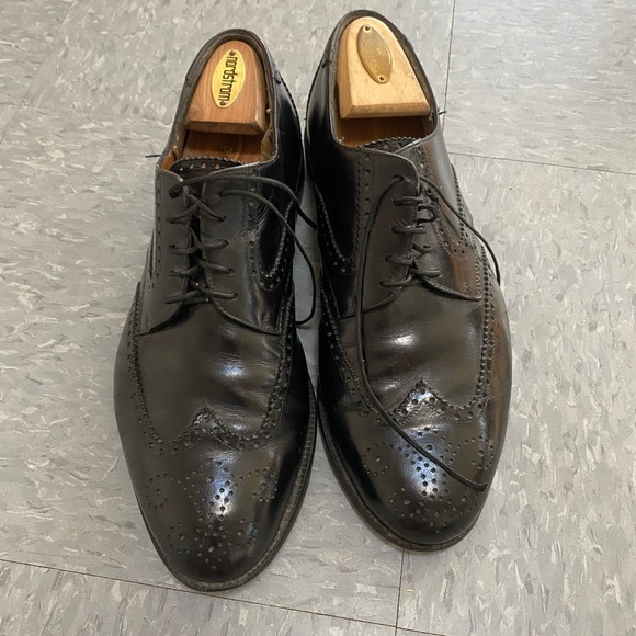 Salvatore Ferragamo | Shoes | Black Salvatore Ferragamo Wingtips | Poshmark